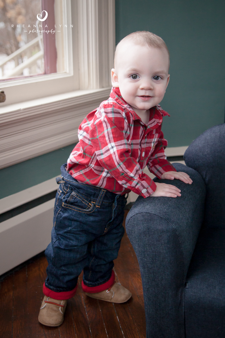 August Turns One | Stevens Point Family Session - Rheanna Lynn Photography
