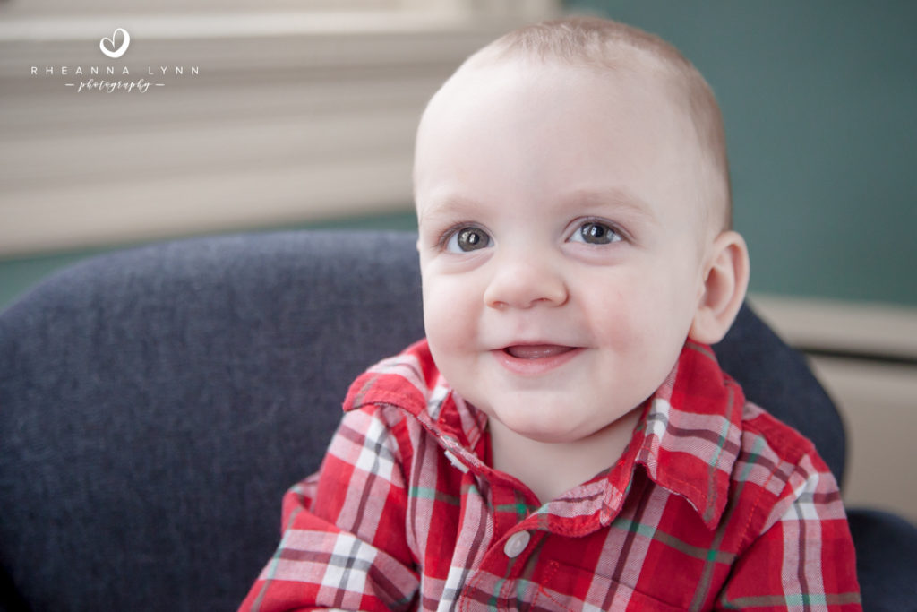 August Turns One | Stevens Point Family Session - Rheanna Lynn Photography