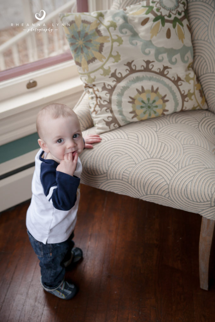August Turns One | Stevens Point Family Session - Rheanna Lynn Photography